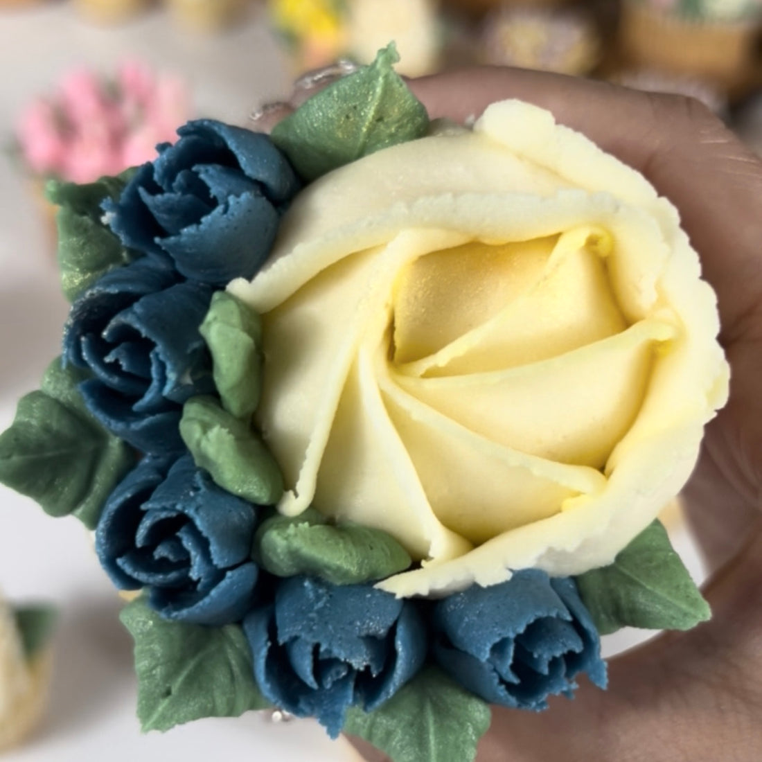 ULTIMATE BUNDLE DEAL (BEST VALUE) — Master the Art of Floral Cupcakes ...
